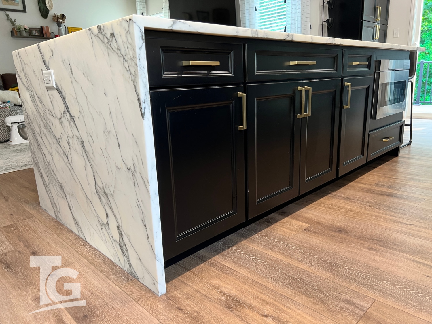 Marble Island Waterfall Edge - Titan Granite | Titan Granite - St Louis MO